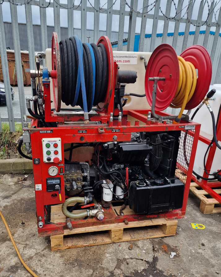 Jetchem Diesel 3 Cylinder 3000PSI @ 41LPM With Hydraulic hose reel ...